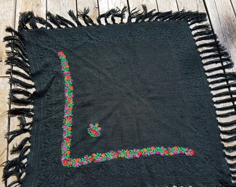 Embroidered shawl | Etsy