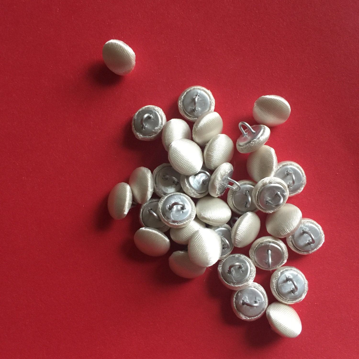 Ivory Bridal Buttons Ivory Satin 3/8/Metal Shank