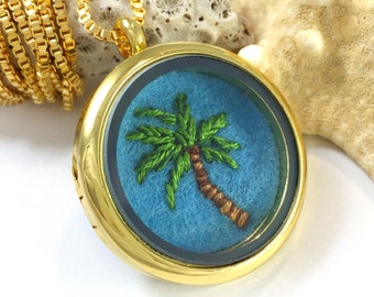 Palm tree necklace | Etsy