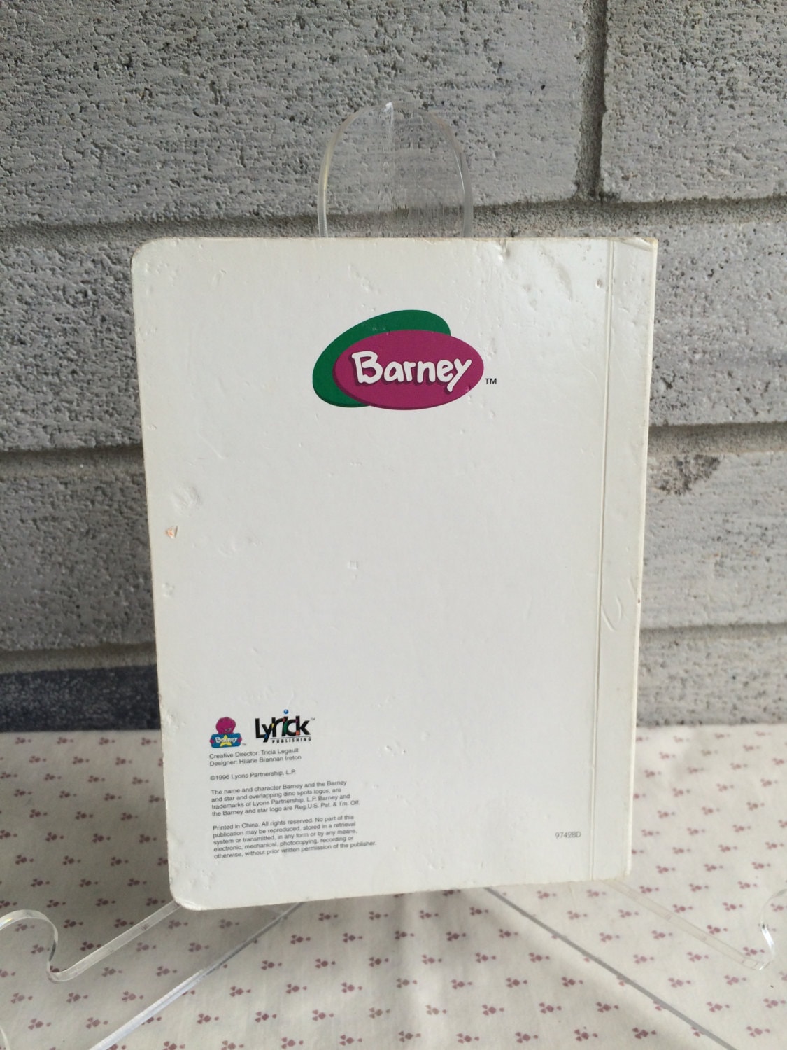 1996 Barney Plays Nose to Toes Barney Story Book Barney