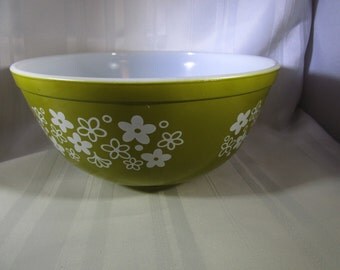 Items similar to Vintage Golden Butterfly Pyrex Mixing Bowl with ...