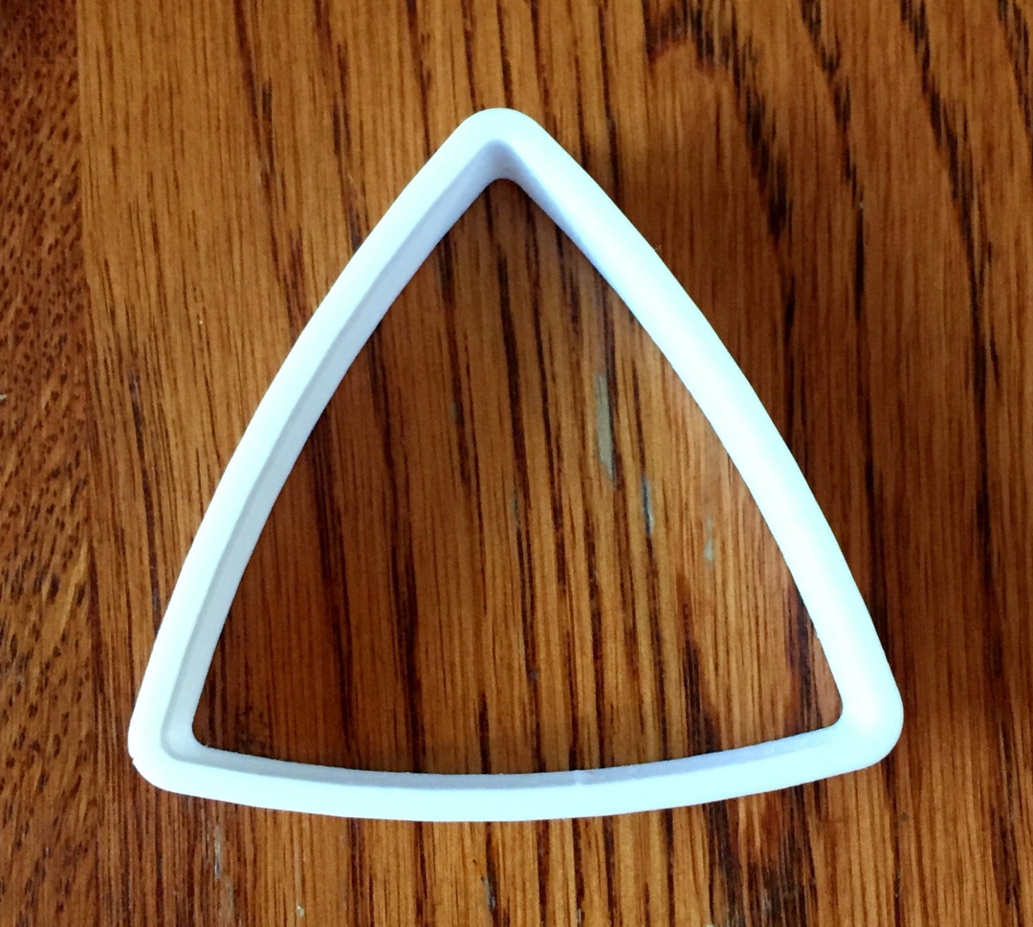 Puffy triangle polymer clay cutter