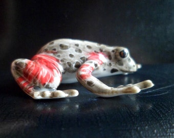 Porcelain frog | Etsy