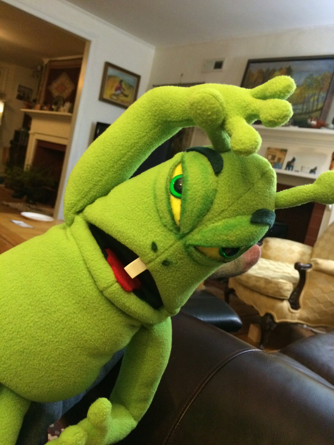 Alien puppet from Supermarologan youtube sml movie.