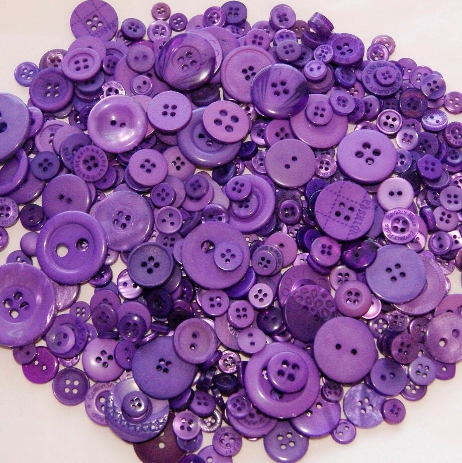 100 Purple Buttons Grape Assorted sizes Grab by MellowMoonSupply