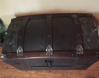 Camel back trunk | Etsy