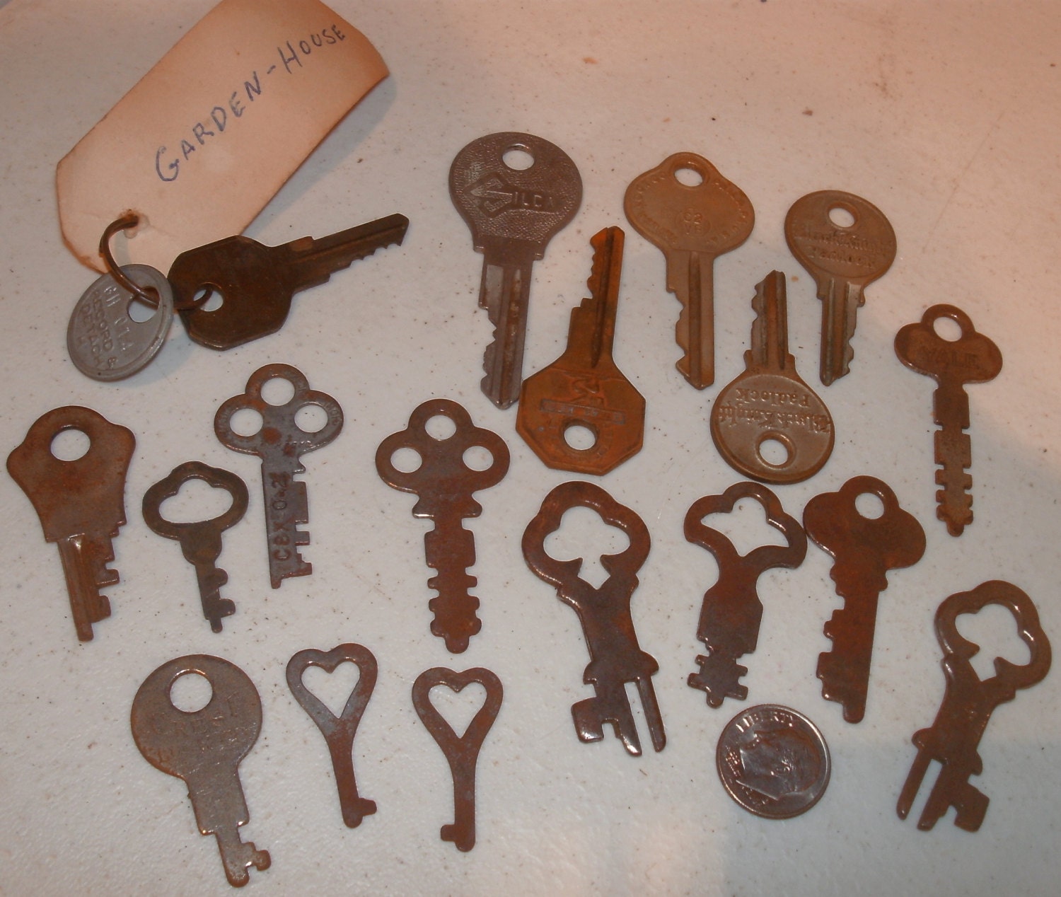 18 Old Rusty Small Flat Shaped Steampunk KEYS – Haute Juice