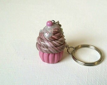 Items similar to My Lil' Cupcake Amigurumi Keyring Keychain PDF Pattern ...