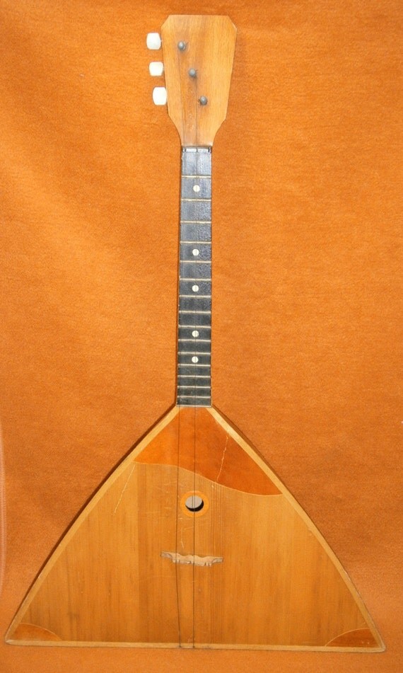 Soviet Folk Instrument Russian balalaika soviet vintage 3