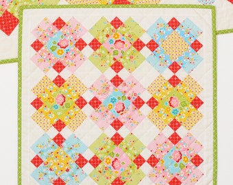 PDF Quilt Pattern Notting Hill House MINI by ellisandhiggs
