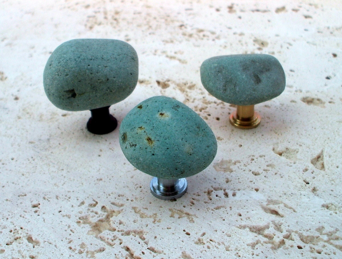 Creekside Collection Natural Stone Knob Ocean