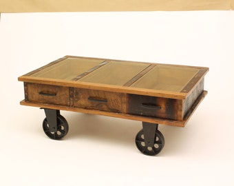 Wagon wheel table | Etsy