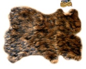 Premium Faux Fur Rugs Throw Blankets and Bedspreads by FurAccents