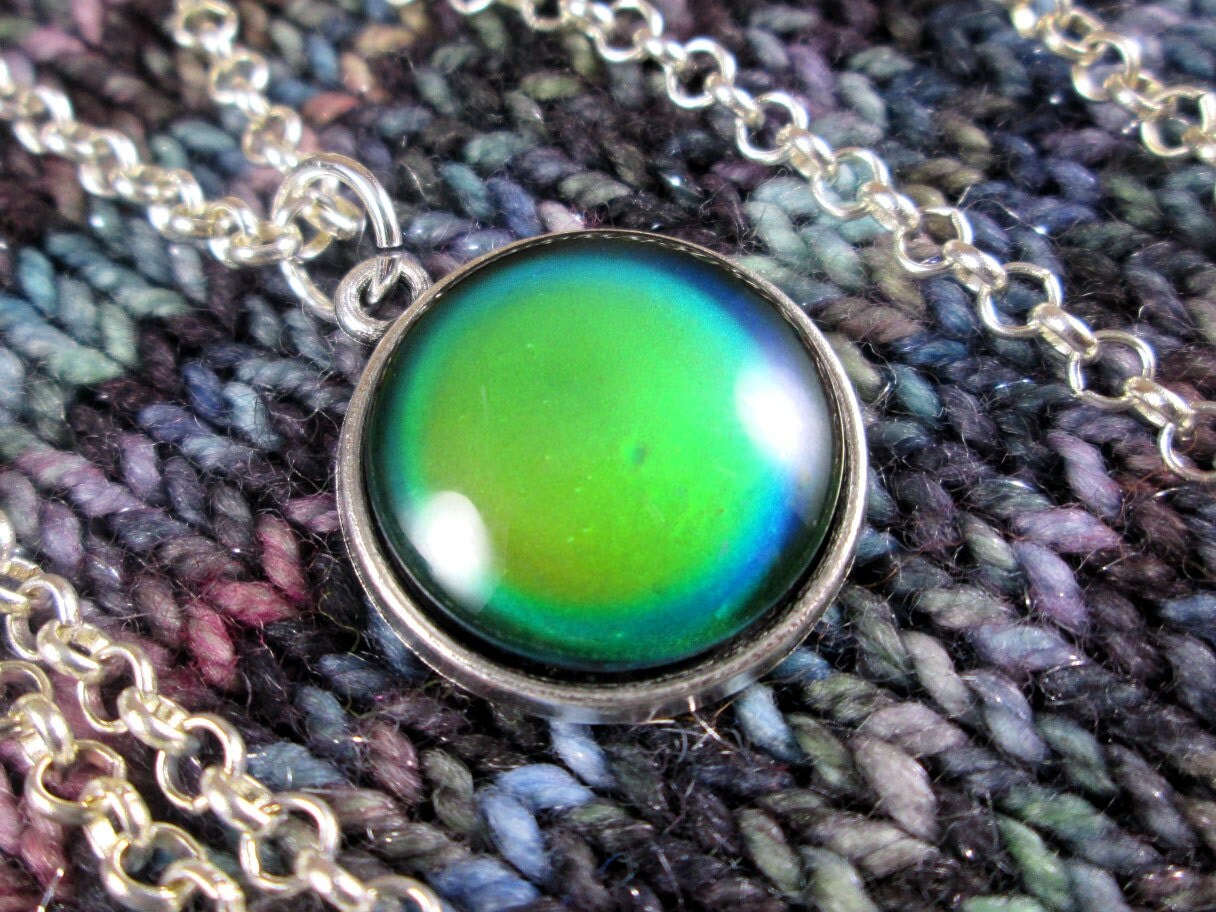 Mood Stone Necklace - Color Changing - Silver Rolo Chain