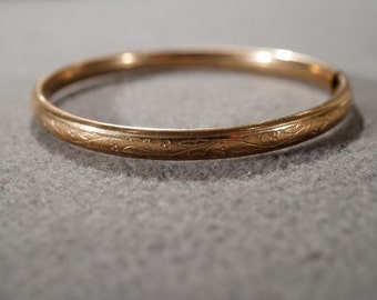 Gold filigree bangle | Etsy