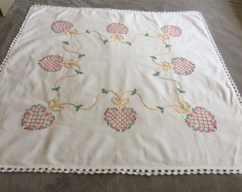 Vintage table linens | Etsy