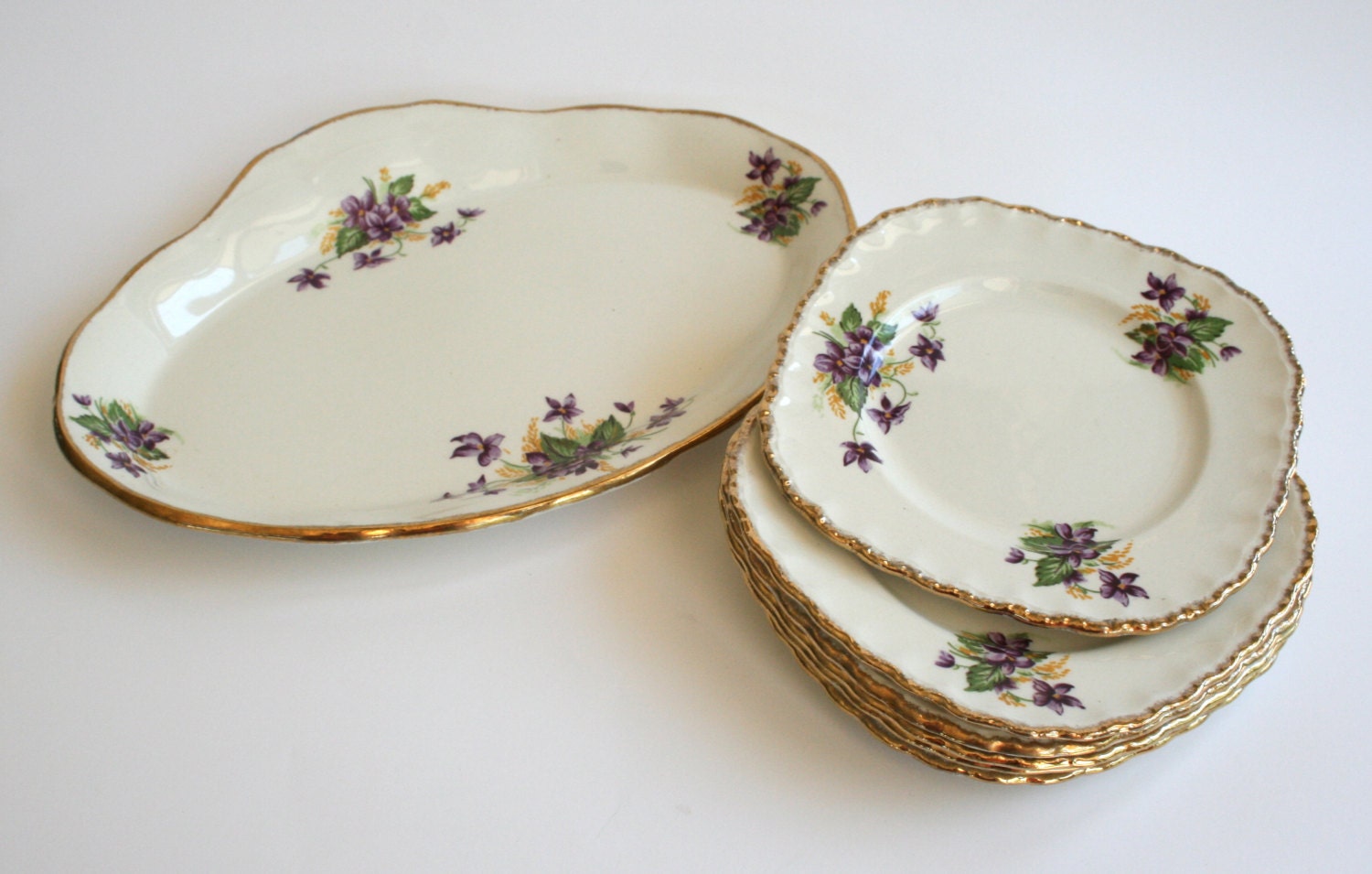 Set of 6 Grindley Cream Petal cake plates with larger serving plate ...