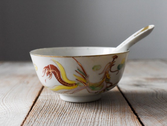 Vintage Chinese Porcelain Rice Bowl and Spoon by 5gardenias