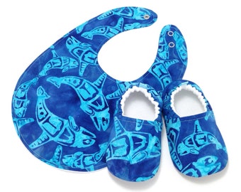 Stars Baby Shoes and Bib Gift Set Soft Sole by CharleeOhCreations