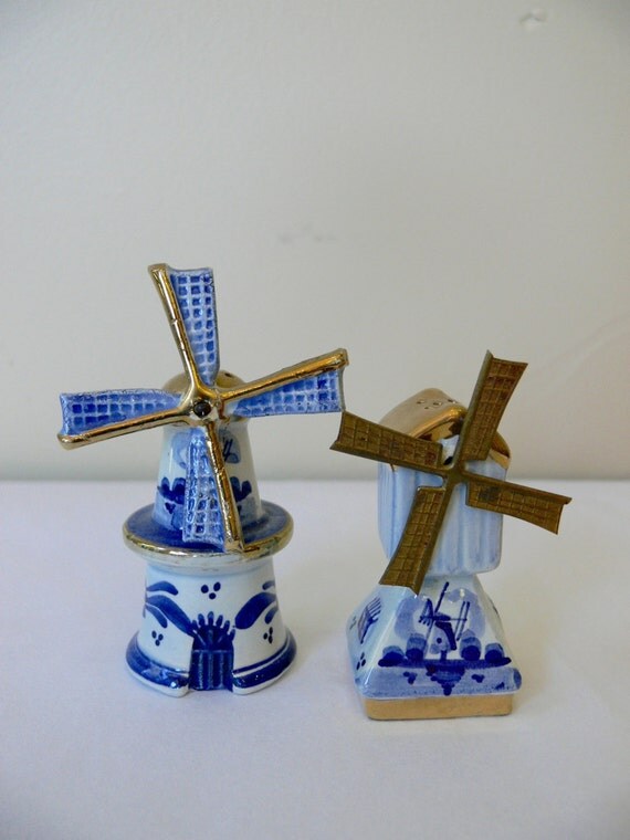 Vintage Delftware/Delft Pottery Windmill Salt and Pepper