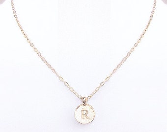 Letter r necklace | Etsy