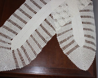 Knit table runner | Etsy