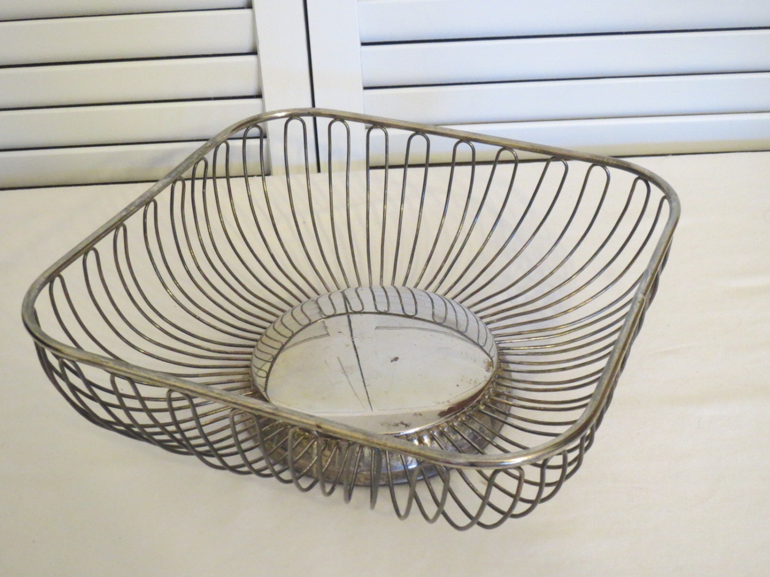 vintage Silverplate Wire Basket in a Square Shape – Haute Juice
