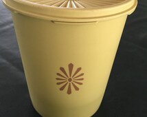 Popular items for vintage tupperware on Etsy