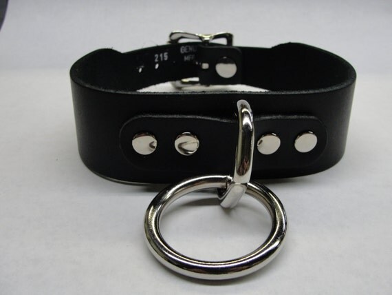 Vegan Friendly Leather O-Ring Collar With Buckle closure