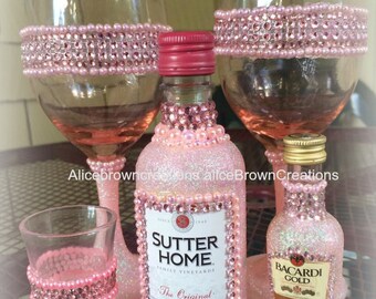 Diva wine glass | Etsy