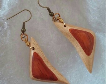 Cross-venulate earrings