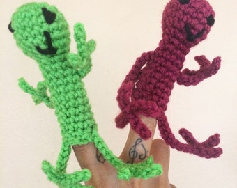 Alien puppet from Supermarologan youtube sml movie.