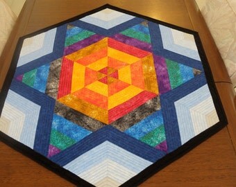 Round table quilt | Etsy