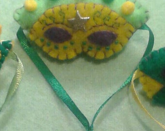 Ornate Mardi Gras Mask Crochet Pattern PDF INSTANT DOWNLOAD.