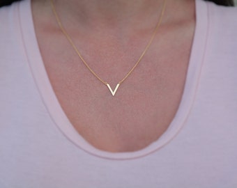 V necklace | Etsy