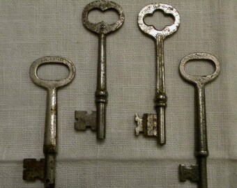 Fancy skeleton keys | Etsy