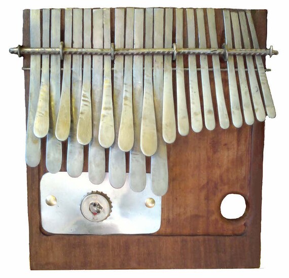 Zimbabwean Mbira in Bflat 22 key Free Padded by JumaInstruments