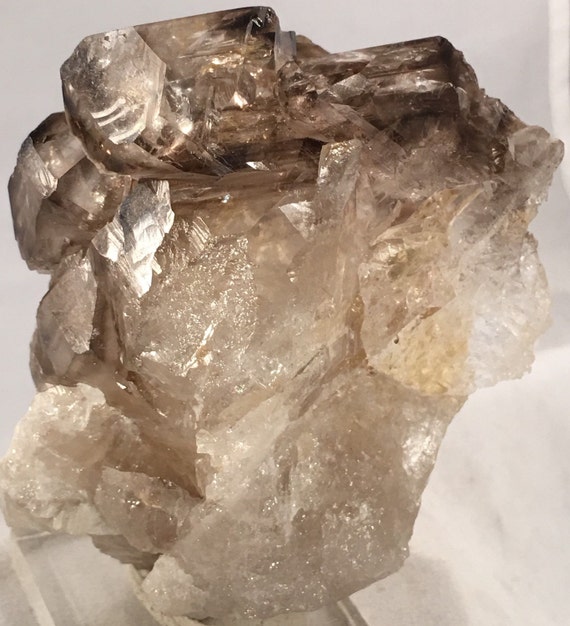 Pristine Cluster of Doubly and Multi-Terminated Smoky Phantom