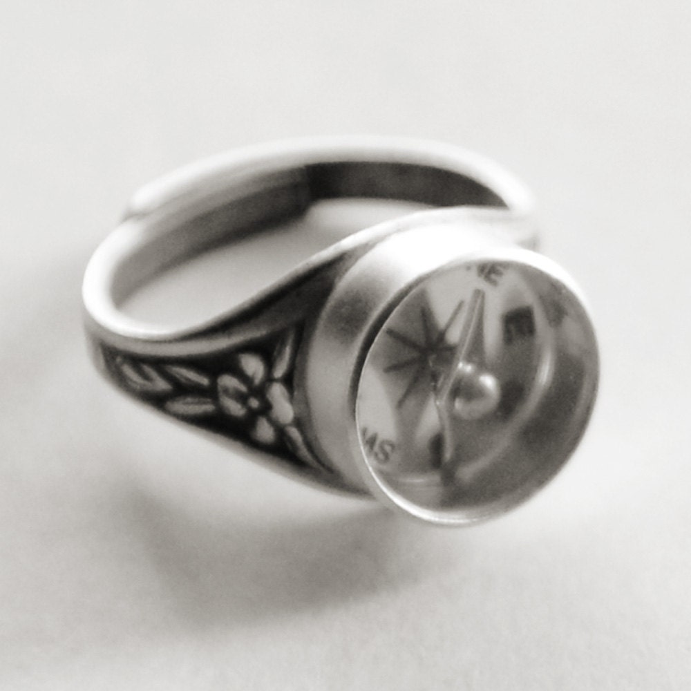 Silver Compass Ring Working Compass By Jewelryfineanddandy On Etsy