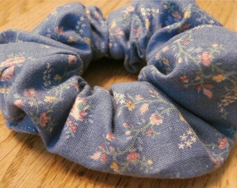 Bow scrunchie | Etsy