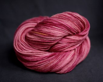 Organic wool from germany hand-dyed with by HeyMamaWolfYarns
