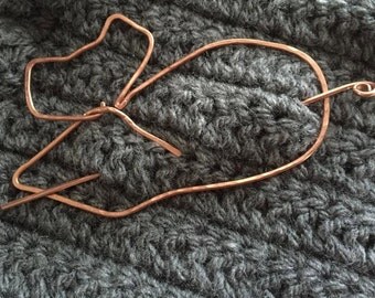 Knitting brooch | Etsy