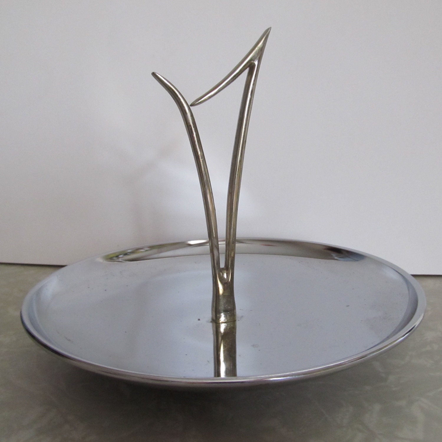 Mid Century Kromex Server – Haute Juice