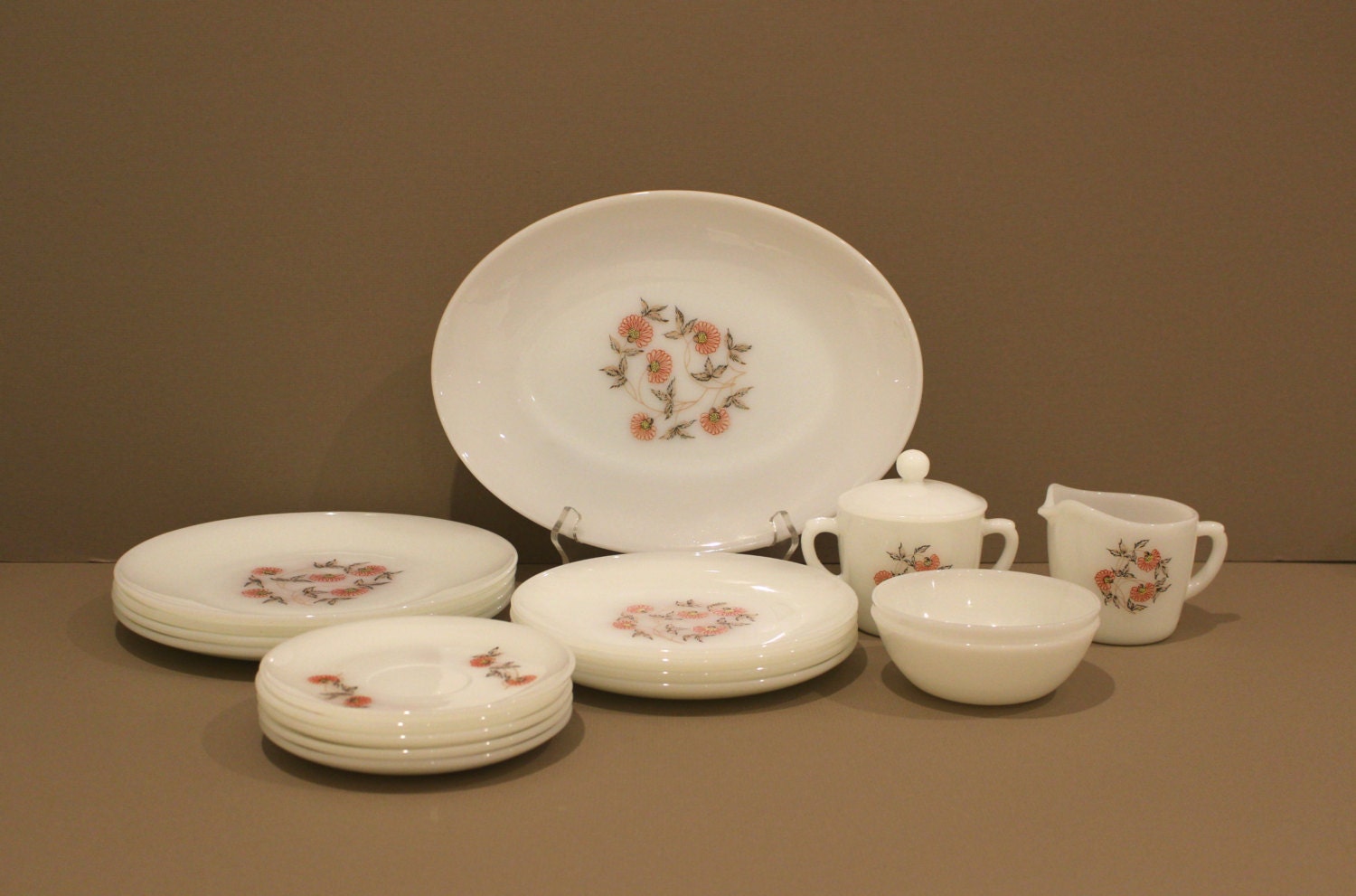 18 Piece Vintage Fire-King Dinnerware Set Fire King Fleurette