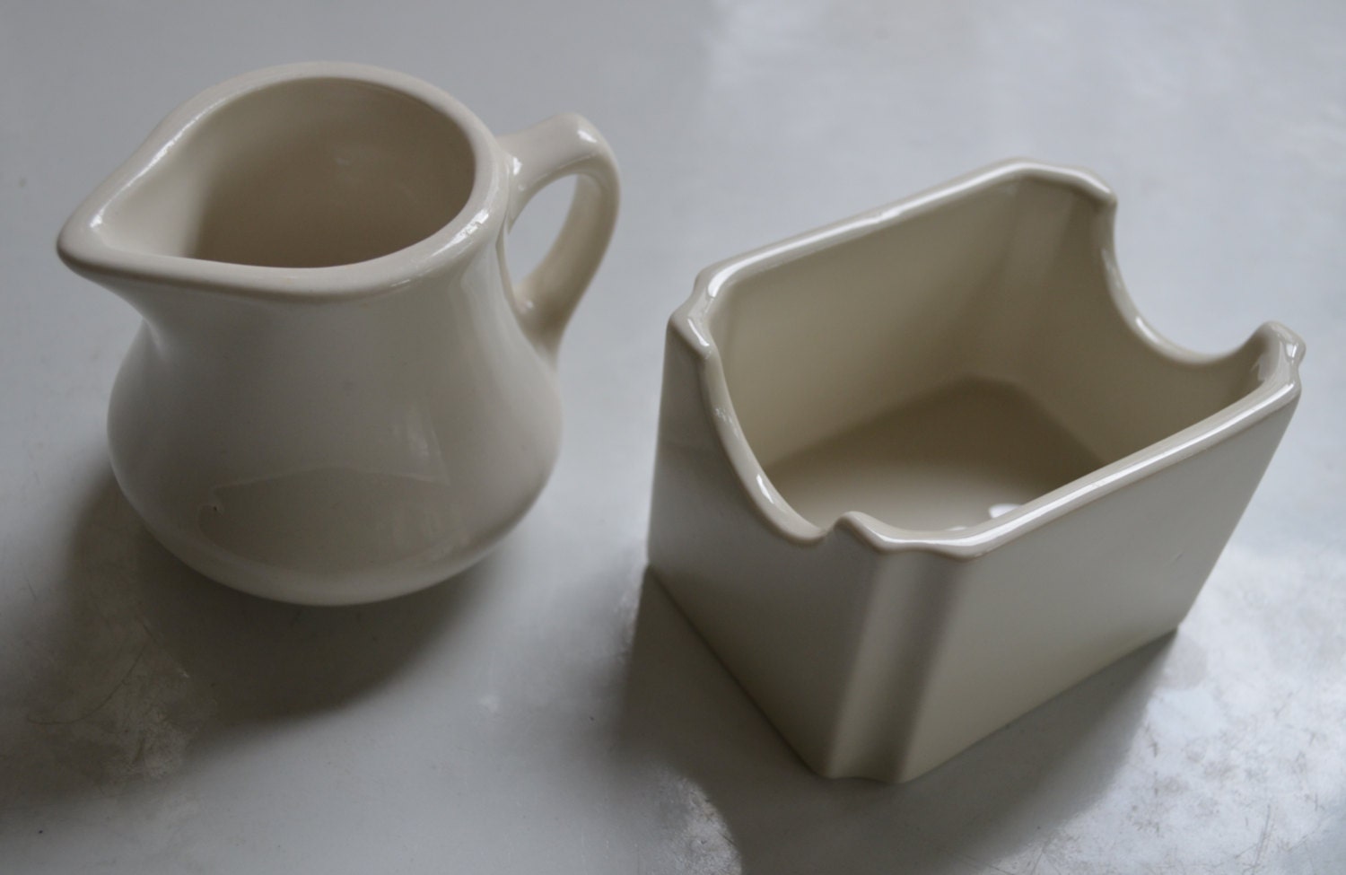 Creamer and Sugar Restaurant Ware – 2 piece set – Homer Laughlin ...