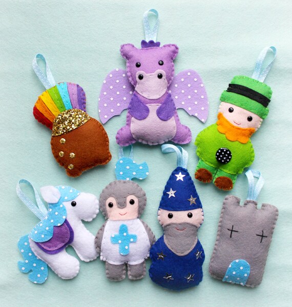 PDF instructions for felt fairytale knights decoration set.