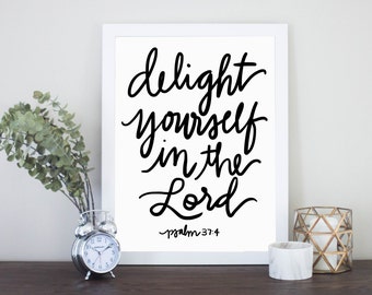 Delight Yourself in the Lord original hand-painted sign