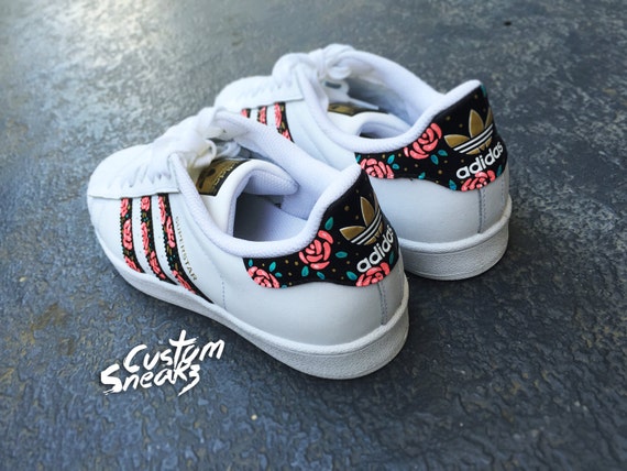 Custom Adidas Superstar for men and women Adidas custom Hand