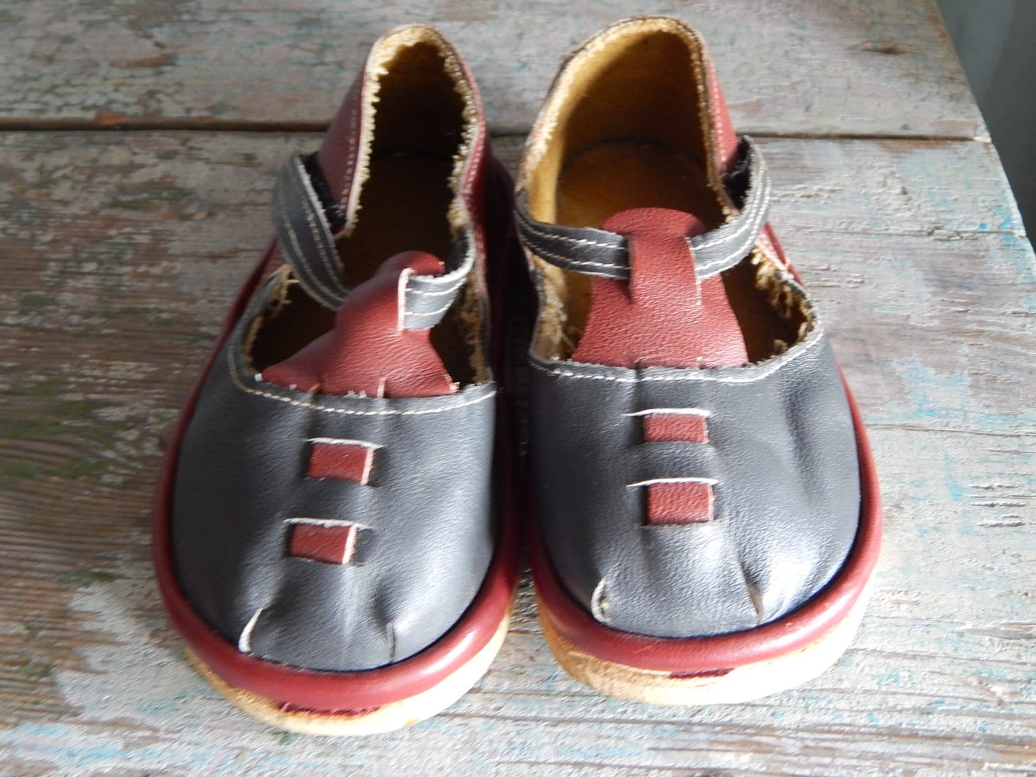 Vintage kids sandals from 1980s grey purple leather shoes