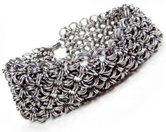 The Best Chainmaille on Earth by ChainmailleByBim on Etsy